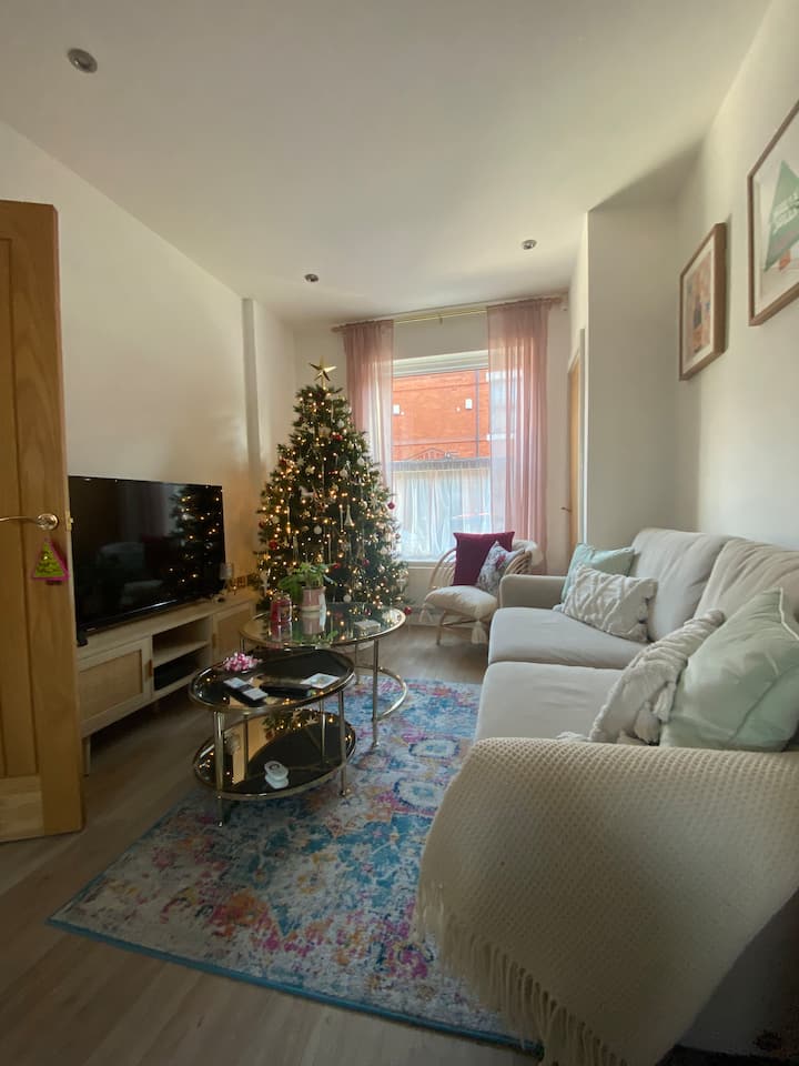Lovely House 10 Mins Taxi From City Centre - Salford