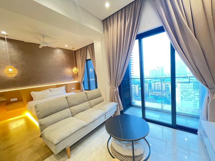 Bukitbintang Trx Pavilion Lalaport Alux 32a - Kuala Lumpur