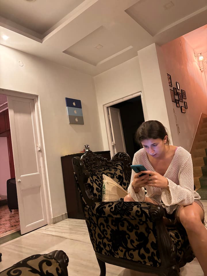 Earthy 2 Bedroom Heritage House - Kolkata