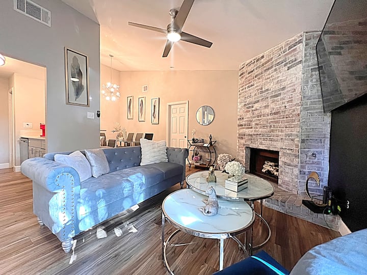 Domain Atx Hidden Gem 2br,2ba, W/fireplace - Austin