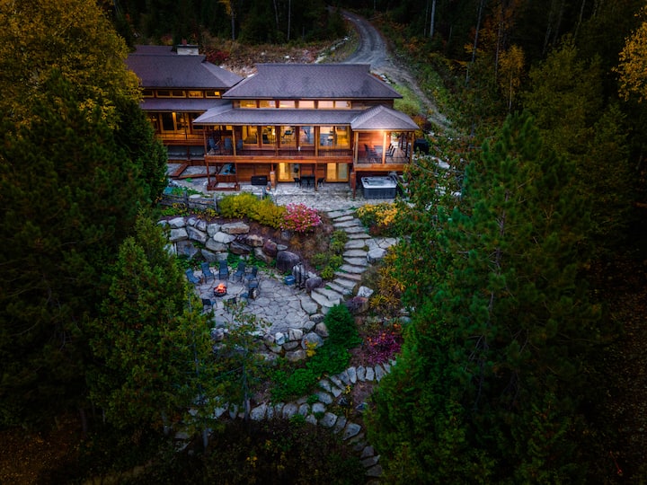 Maison Lux | Chalet Luxueux Avec Spa Devant Lac - Québec