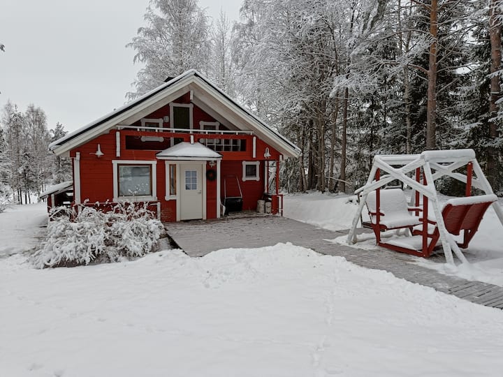 Tunnelmallinen Punainen Mökki - Lapland