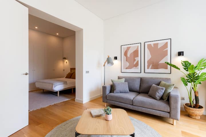 Apartamento De Dos Habitaciones En Malasaña - Chamartín