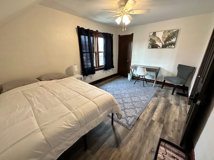 Large Private Room - East Side - Madison, WI