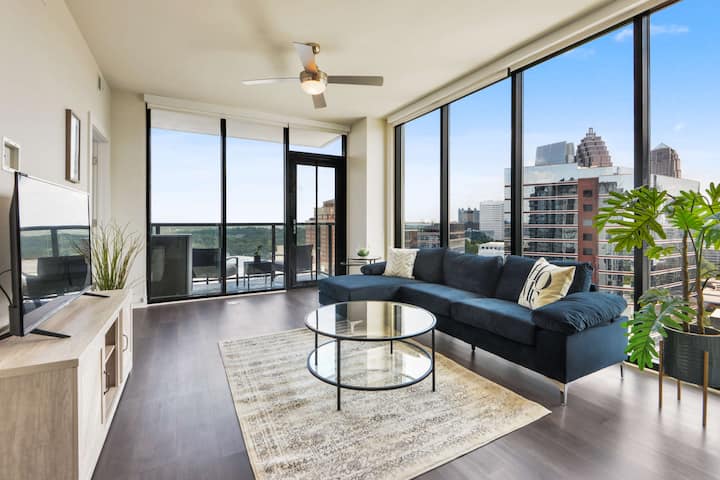 Luxury Midtown Corner 2 Bdrm - Atlanta, GA