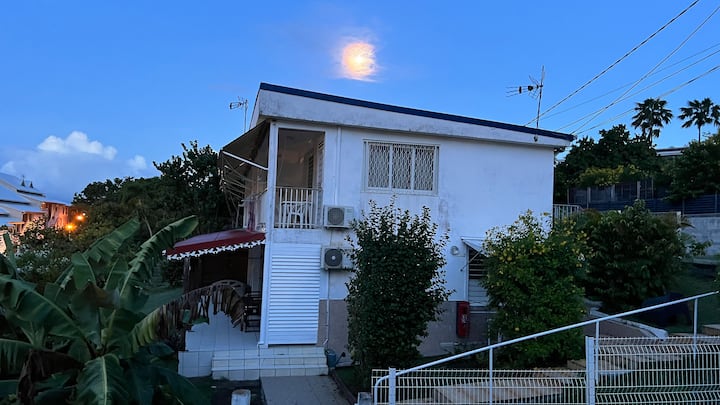 Studio Hibiscus 2 En Bord De Mer, Plage, + Citerne - Guadeloupe