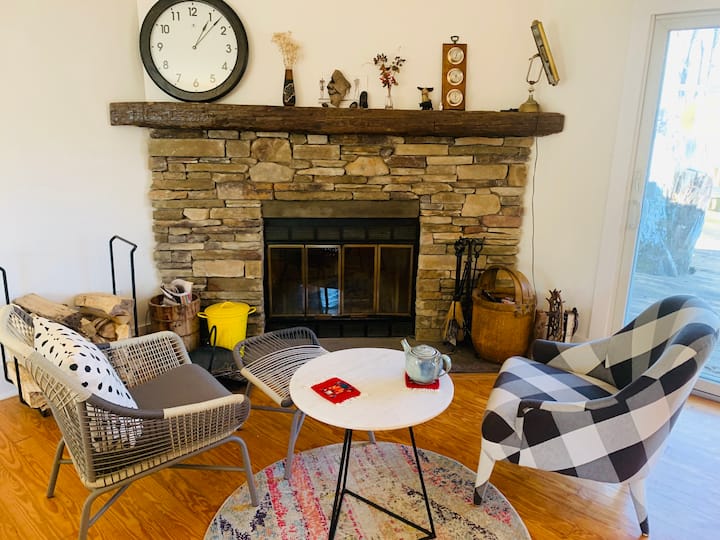 Roxbury Waterfall Cottage - 호바트