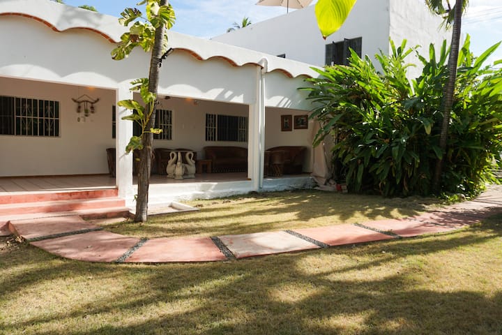 Casa Griega Downtown San Pancho - Lo de Marcos