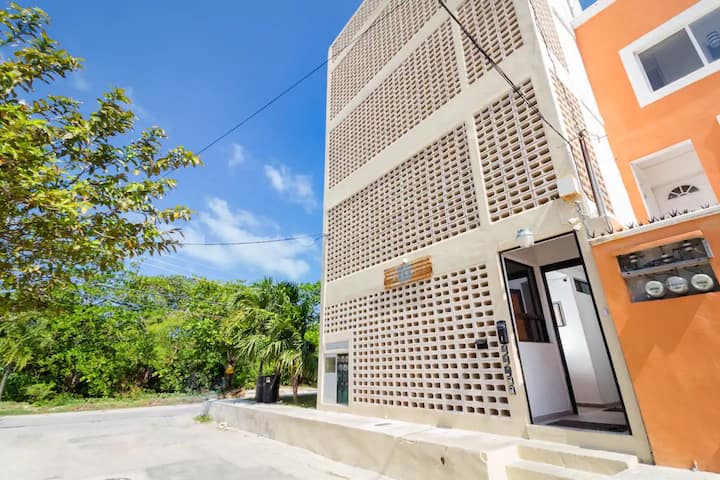 Studio Apartment Close To The Beach-starlink Wifi. - Cancún