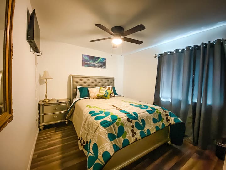 House Of Cheli - Lynwood, CA