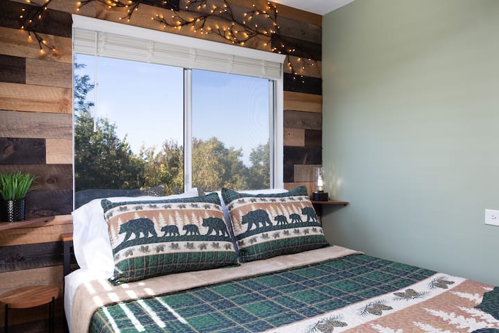 Peaceful Modern Mountain Studio Near Nat'l Park - Gatlinburg, TN