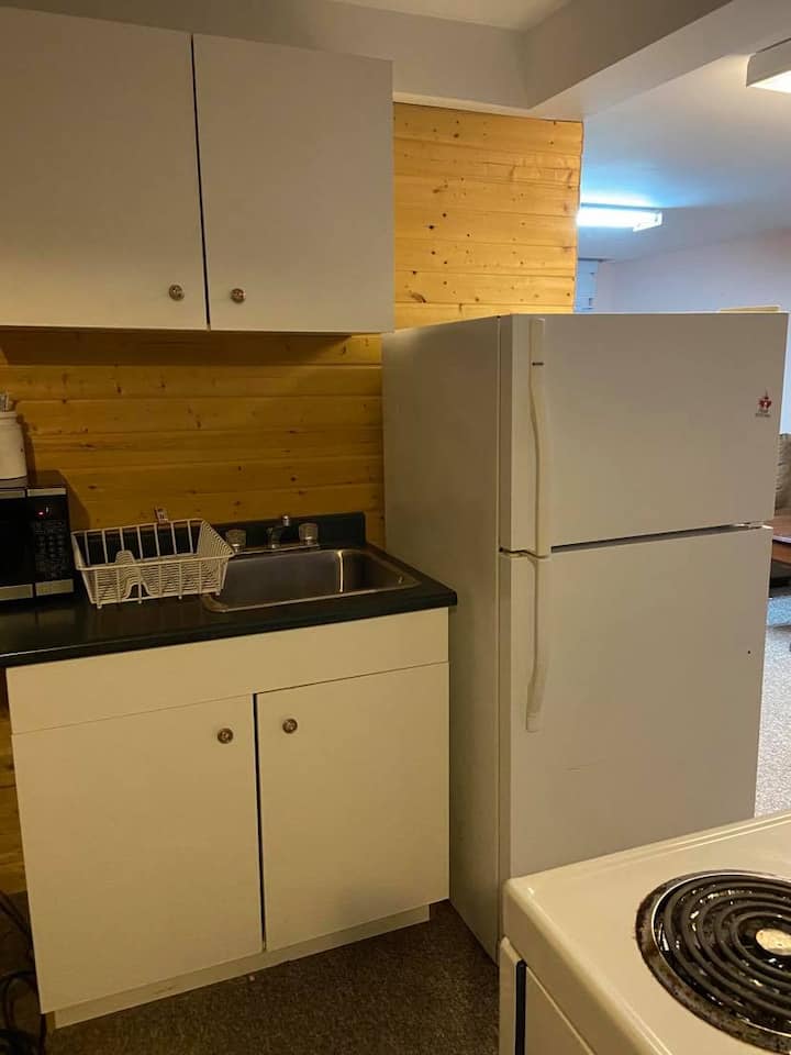 Central Quiet Bachelor Apt Avail New Glasgow - New Glasgow
