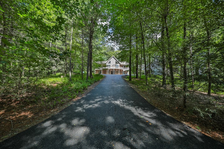 Blue Mountain Cozy Retreat - Palmerton, PA