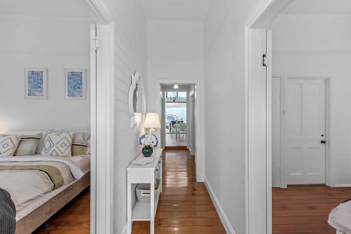 Contemporary Character! 3bed/1.5bath/1car~new Farm - 브리즈번