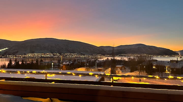 Sjarmerende Leilighet Med Utsikt - 特羅姆瑟