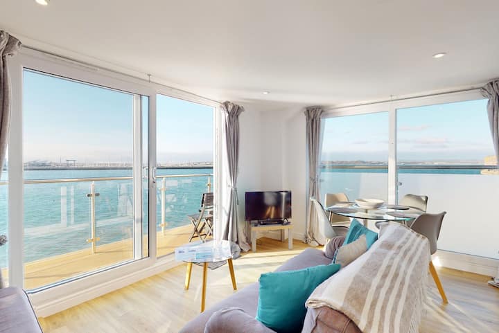 Stunning Sea Views Cabin 9 - Crabbers' Wharf - Lulworth Cove