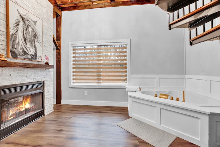 The Loft At Sunrise With Jacuzzi Tub - New Hope, PA