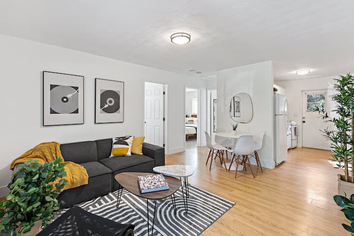 Modern Condo, 2 Bed 1 Bath Close To Beach - Aéroport de Fort Lauderdale-Hollywood (FLL)