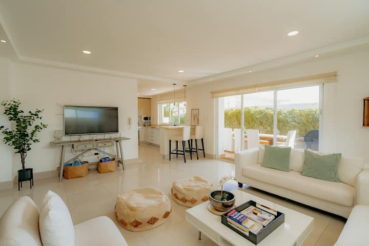 Amazing 2 Br Apt. W/jacuzzi, 2 King Beds & Terrace - Punta Cana