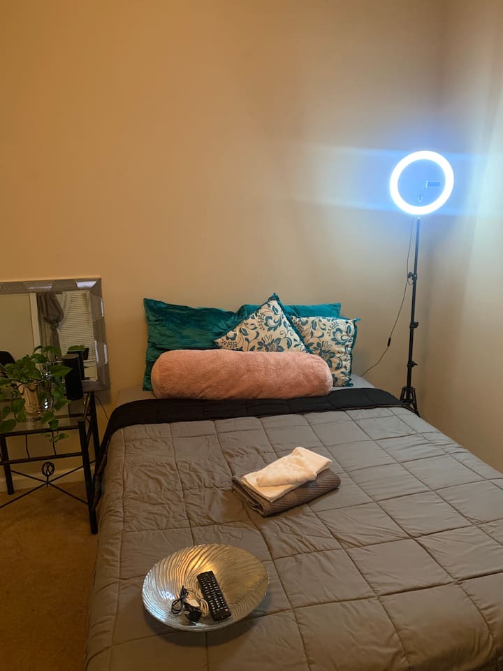 Quinta's Essentialz - Harrisburg, PA