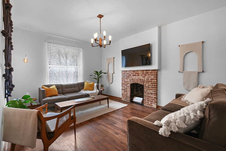 Beautiful Unique Home | Walk To Botanical Gardens - St. Louis, MO