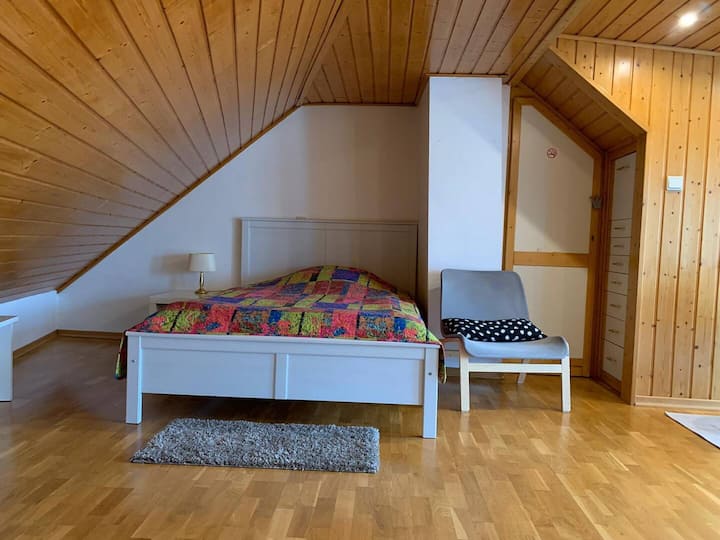 Large & Bright Room R7 (In Shared House) - Bonn