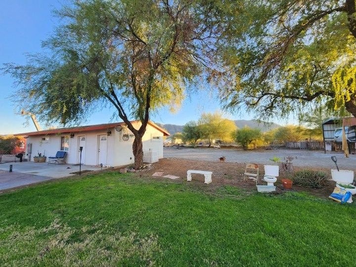 Quiet & Cozy Mountain View Casita - Mystery Castle