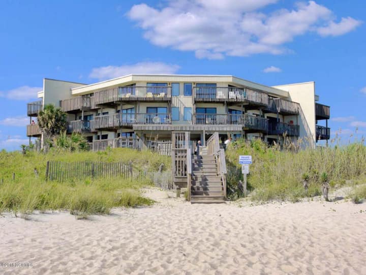 Queens Court Resort, Nicole Condo - Emerald Isle, NC