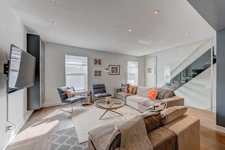 Mtl Townhouse-  3 Bdr In The Heart Of The City - Montreal