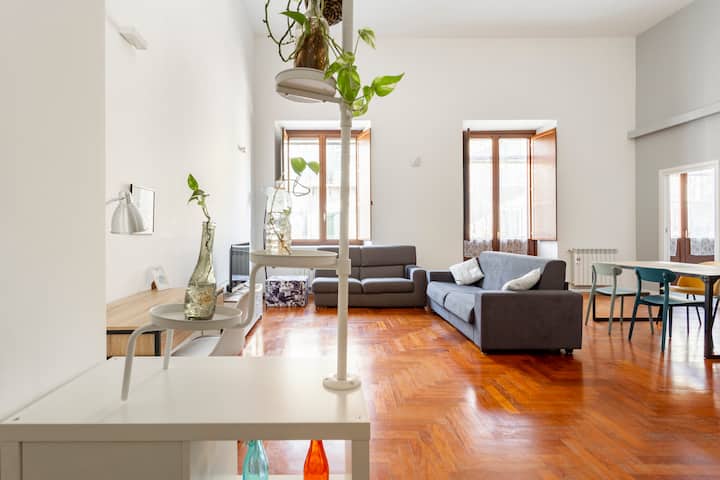 Al 124 Mini- Ideal For Getting Around On Foot - Palermo