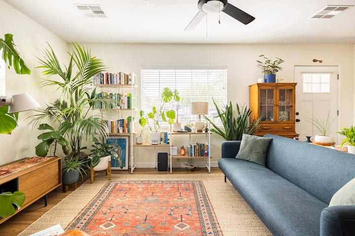 Charming Bedroom In Garfield W/ Low Monthly Rate - Phoenix, AZ