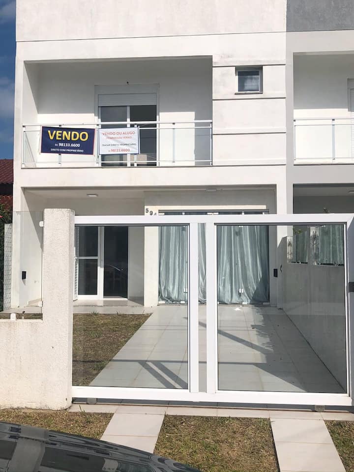 Aconchegante E Linda Casa Há Duas Quadras Do Mar! - Tramandaí