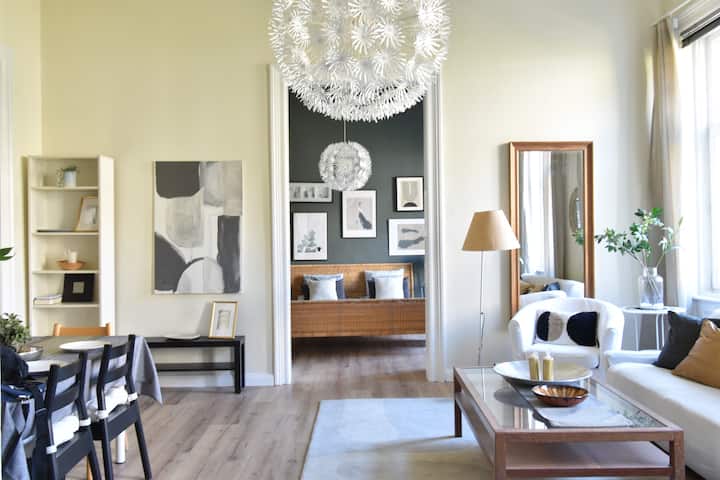 Central 3 Bedrm/ 3 Bath Grand Blvd. - Budapest