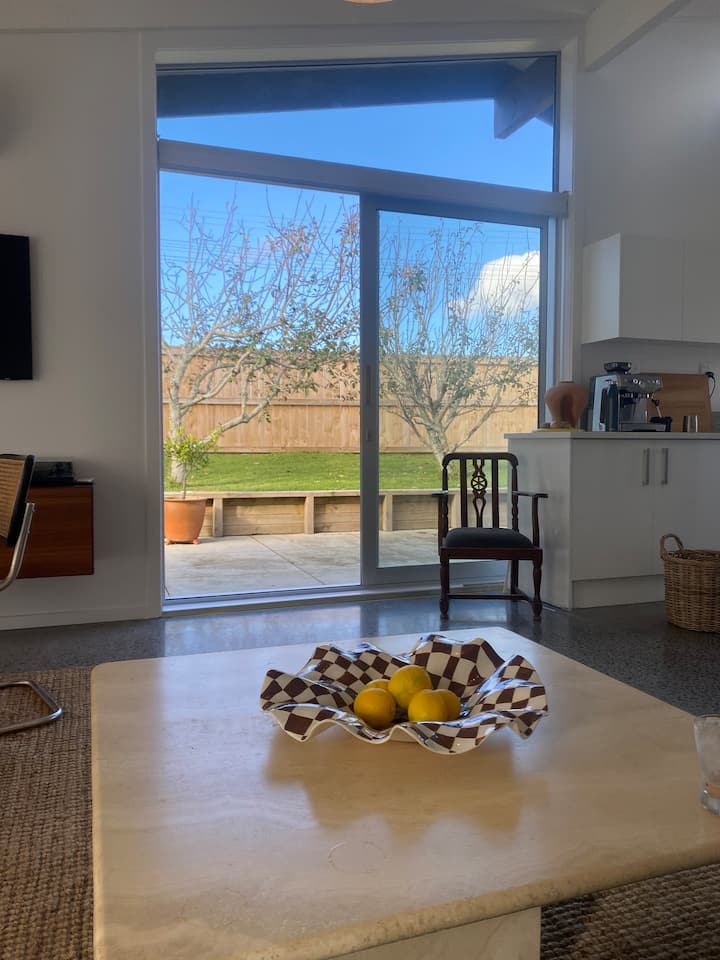 Little Oasis In Glendene - オークランド
