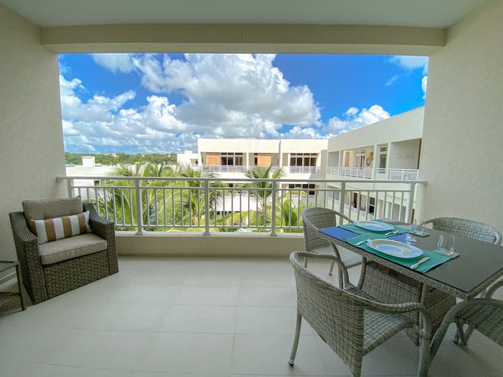 Newly-constructed, Modern Apartment Near Oistins - Barbados