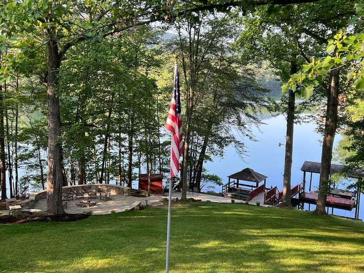 Cedar Key Retreat - Leesville Lake, Gretna
