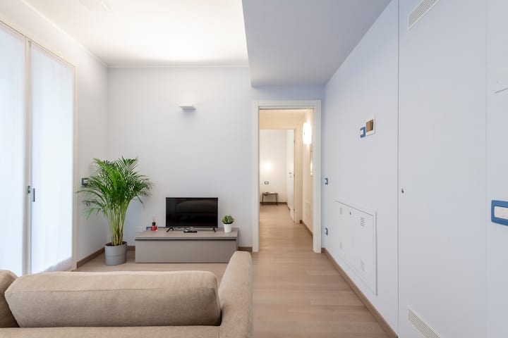 Fabbri Palace-design Bilo With Balcony - Milano