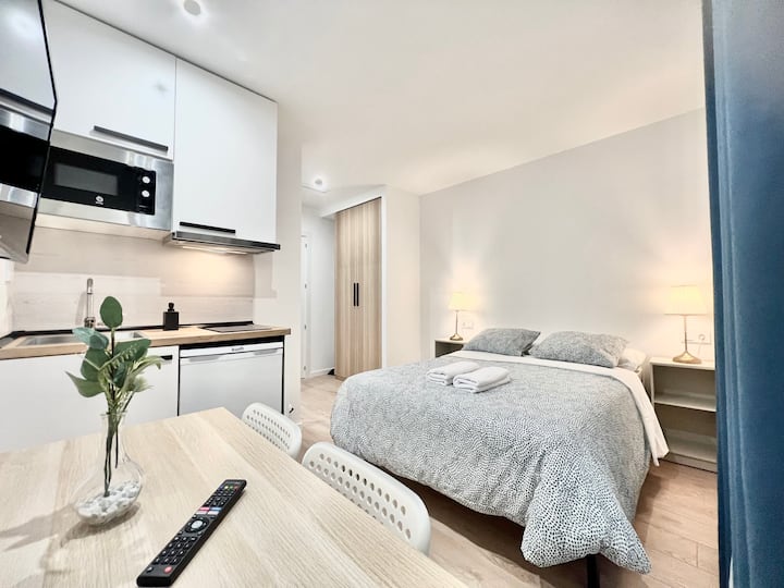 Las Cortes Y Museos - Estudio - Madryt