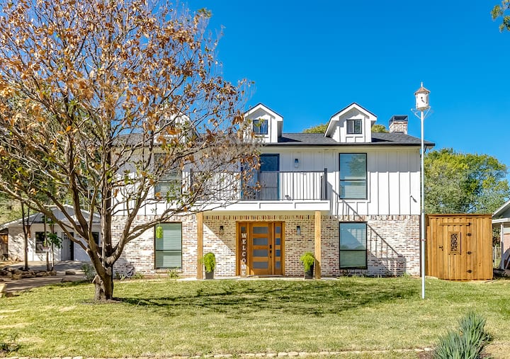 Cottonwood Lake House - Corinth, TX