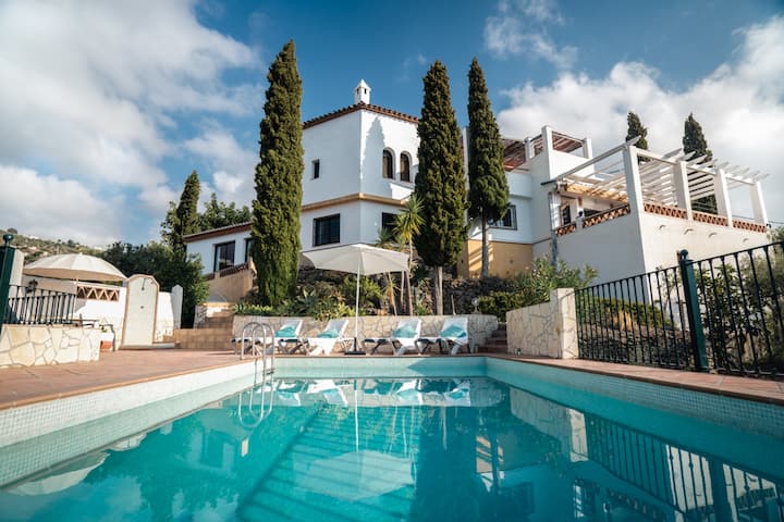 El Patio - Apartment With A Swimming Pool. - Torrox