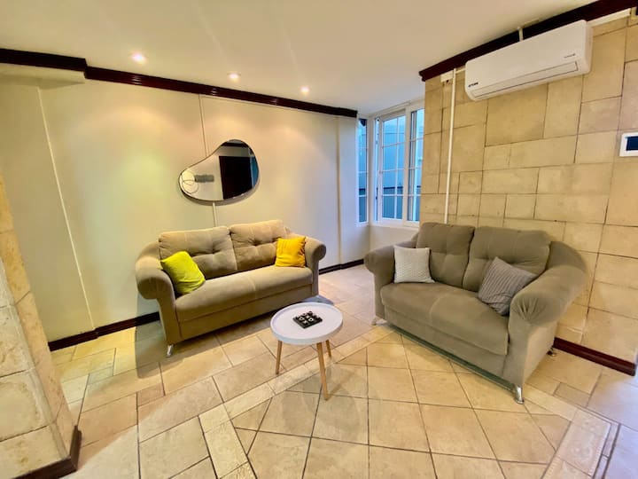 Apt 5stars Ac+wifi, Great Location, @Sansalvador - San Salvador