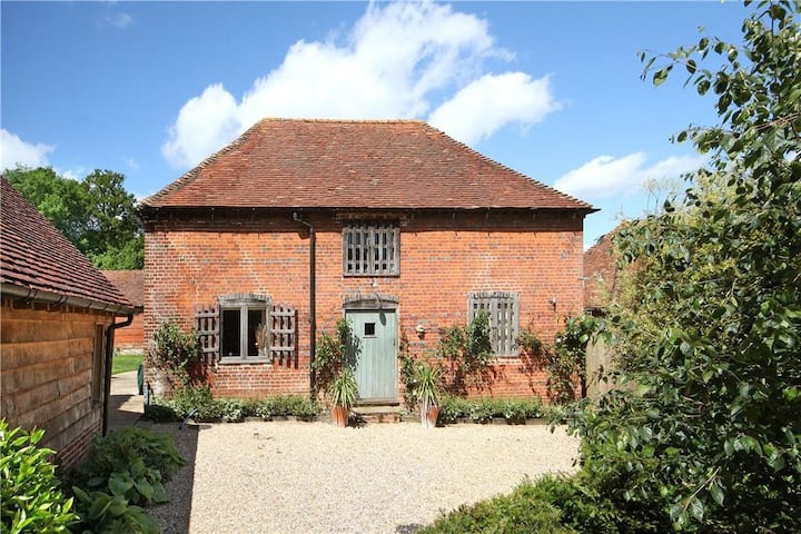 Cosy 1 Bed Cottage In Tunworth - Basingstoke