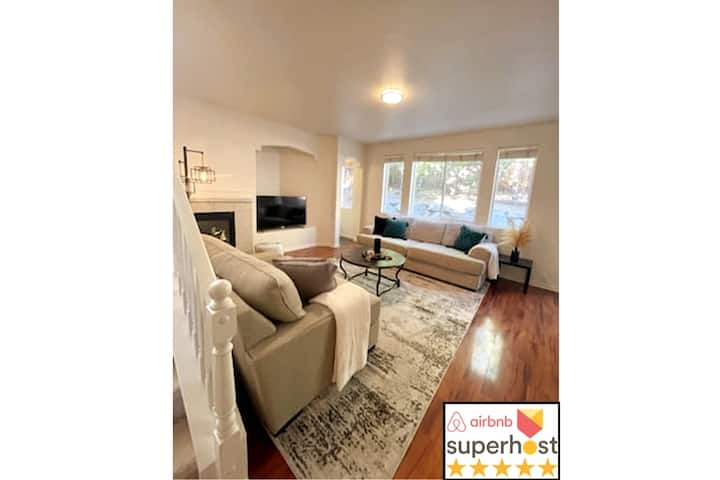 Amazing Home W/ Pool Table - Reno, NV