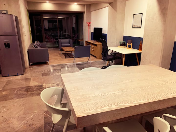 Great Centrally-located, Spacious 7-person Apt. - Mexico City