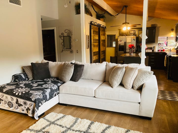 Chateau Comanche - Cottonwood, AZ