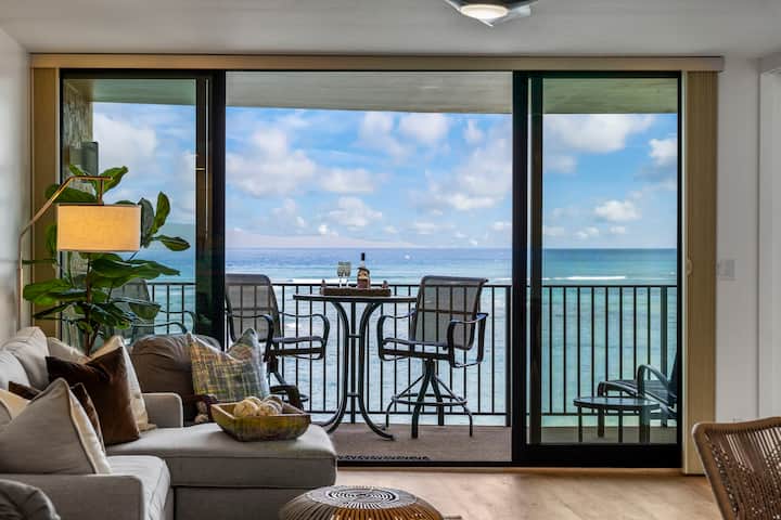 Remodeled, Expansive Ocean Views, Spacious Condo - Napilia Beach, HI