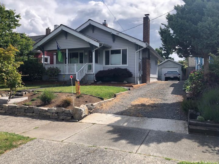 Historic & Charming Craftsman Near Downtown - Bellingham, WA