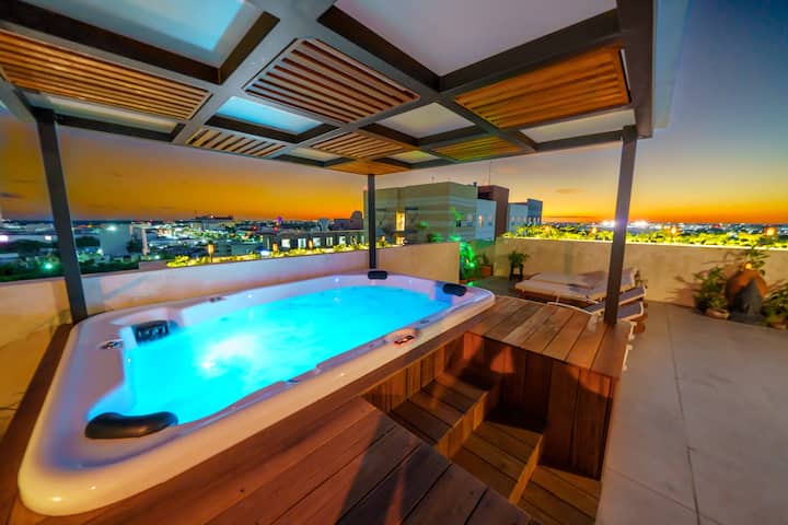 Luxury 3 Bedroom Penthouse With Private Jacuzzi - Cancún