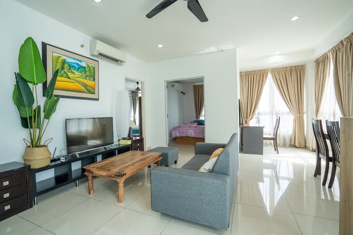 Georgetown View 2 Bedrooms/1 Bath Apartment - George Town