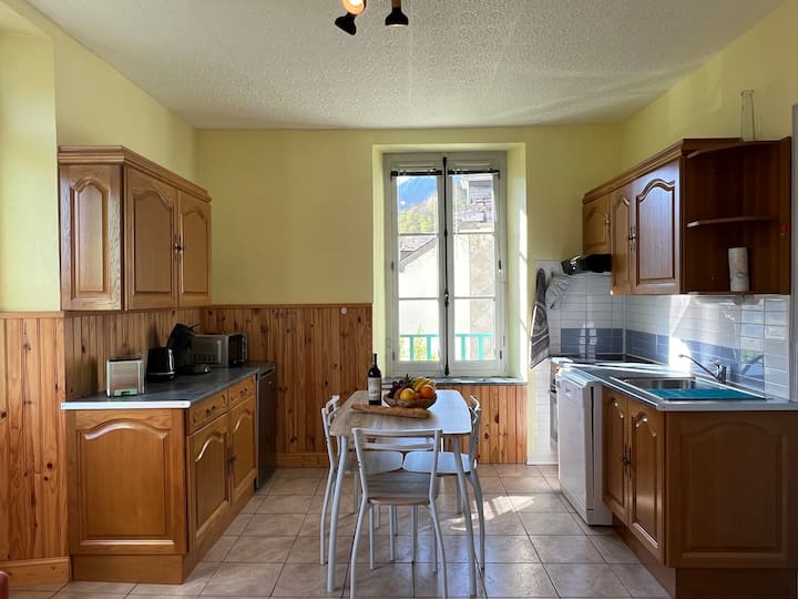 Appartement De Charme 4 Pers. Avec Vue Montagne - Argelès-Gazost